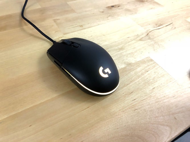 Logitech G Pro & G305 Mouse Review - Small Ambidextrous King