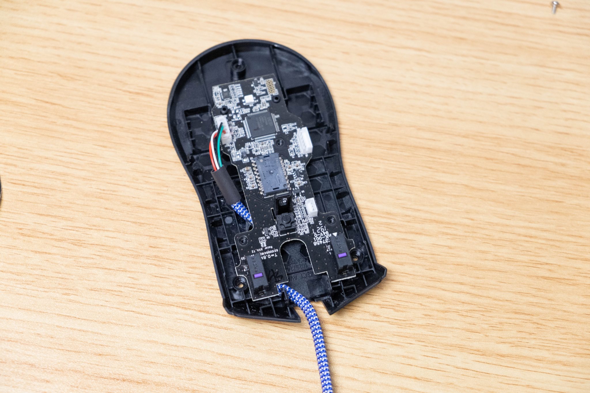Paracord Mouse Guide - TheGamingSetup