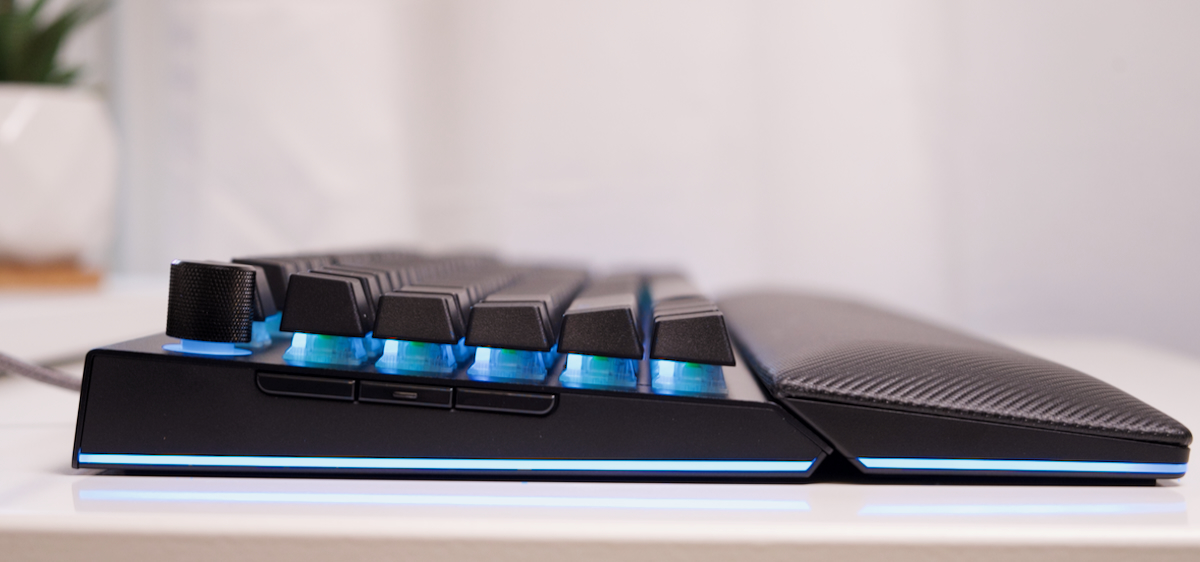Razer BlackWidow V4 Pro Keyboard Review - Macros Galore