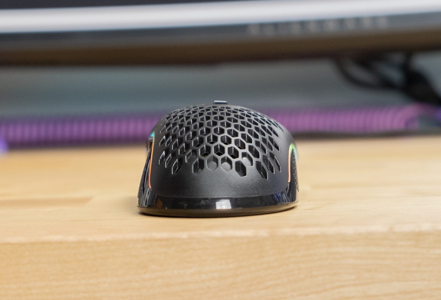 Redragon M808 Storm Mouse Review - Heavy Holes