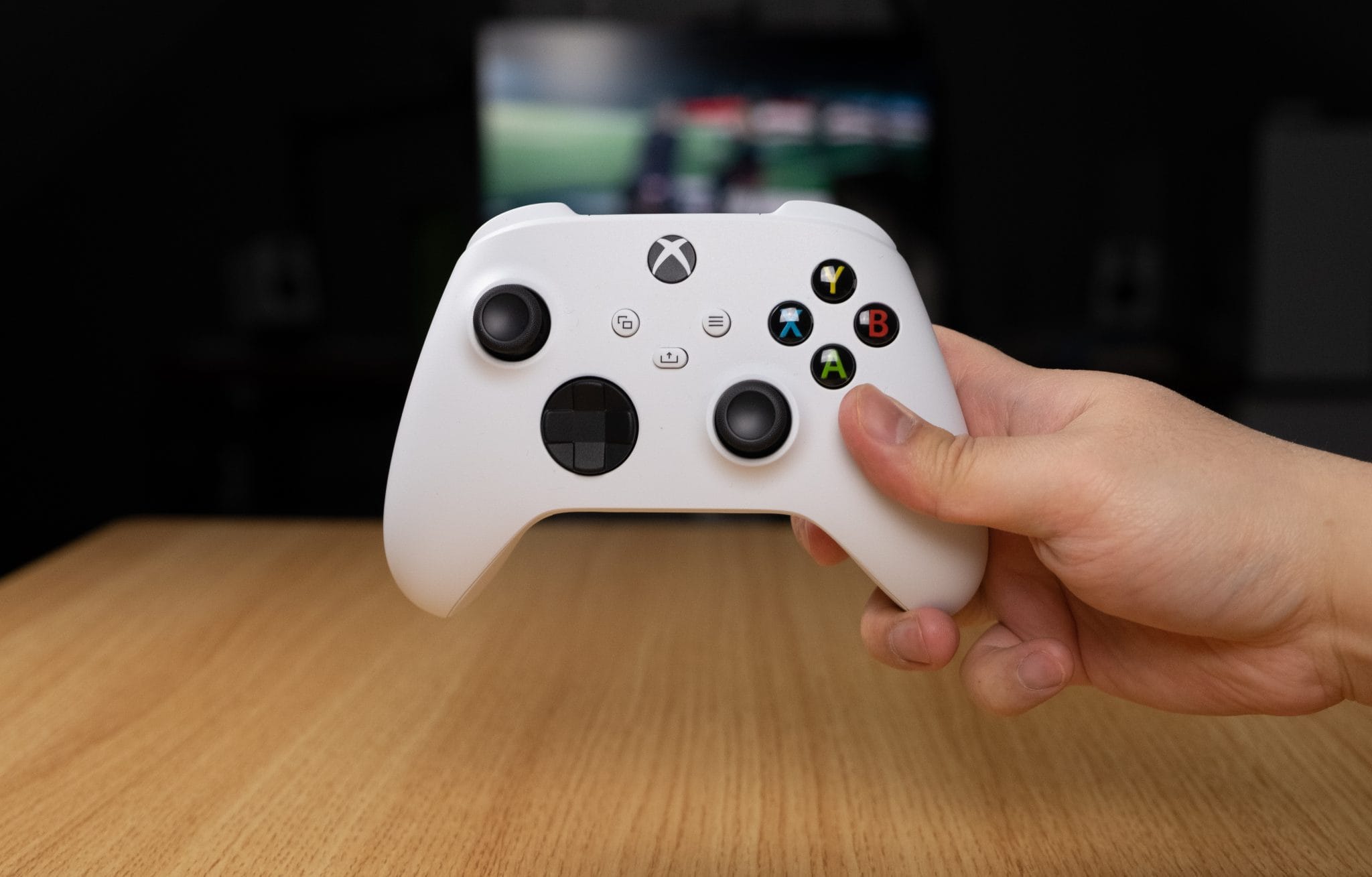Dualsense Vs. Xbox Series X Controller - Which Controller Is Better For PC? Dualsense Vs. Xbox Series X Controller - Which Controller Is Better For PC?